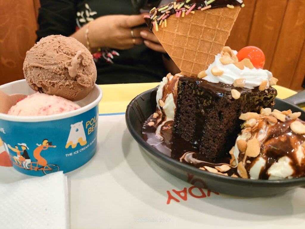 POLAR BEAR - THE ICE CREAM SUNDAE ZONE - Reviews - Phone No. - Address ...