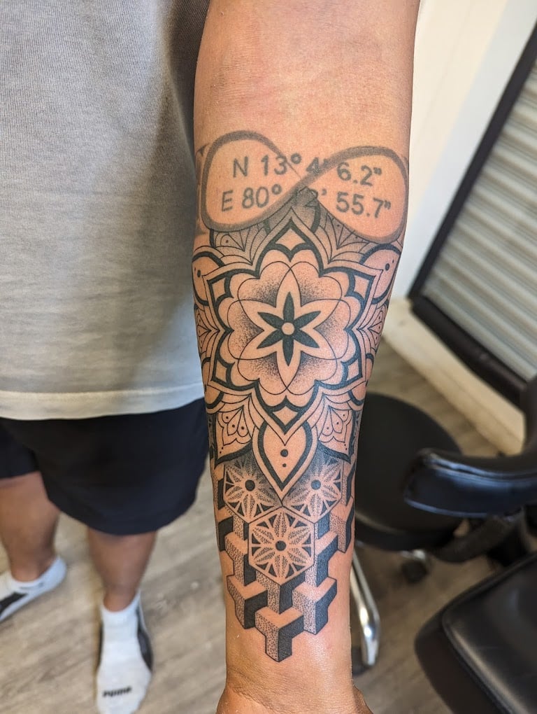 Aliens Tattoo - Premium Tattoo Studio In Chennai - Reviews, Phone ...