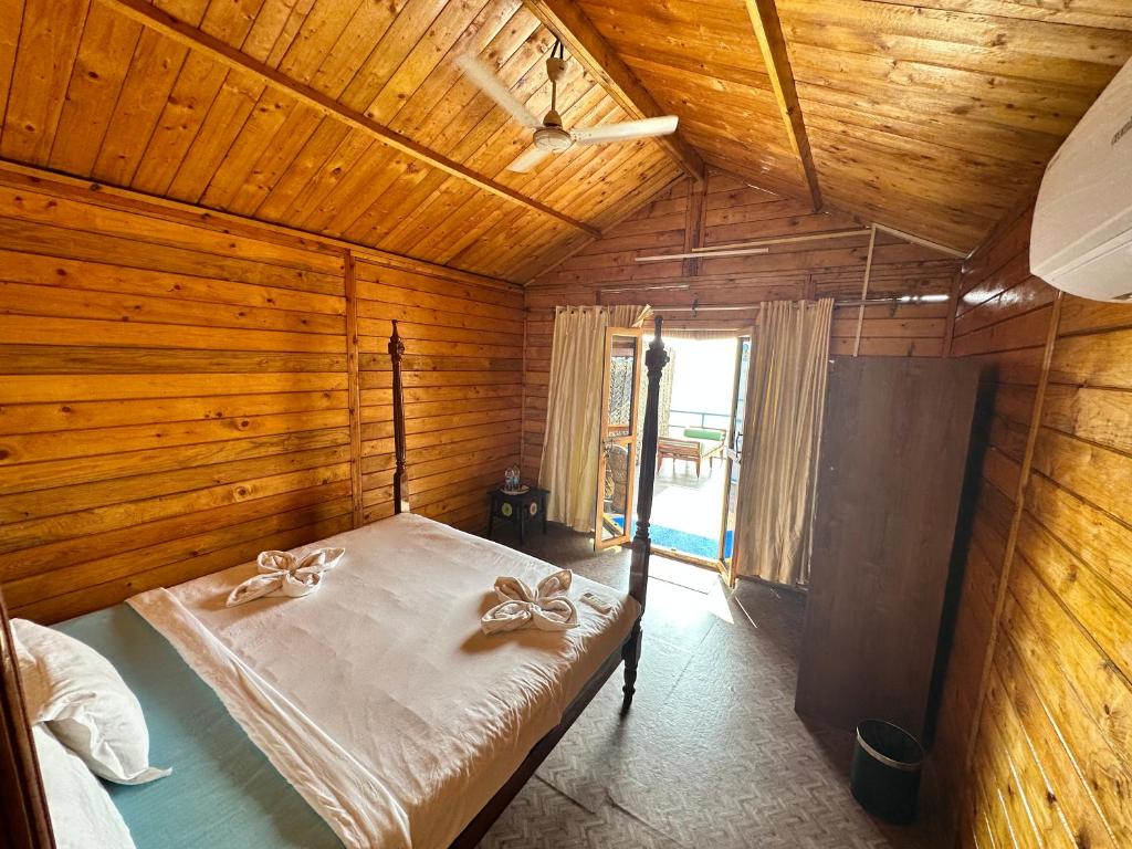 New Common Home beach Resort - Reviews, Phone, Address, Images