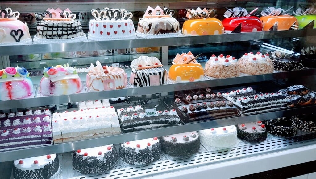 The Cake Shop - Online Birthday & Anniversary Cake Delivery - Reviews ...