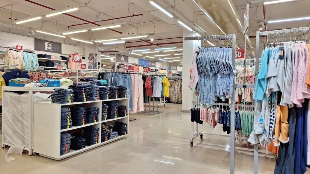 Reliance Fashion Factory Chinar Park - Reviews, Phone, Address, Images