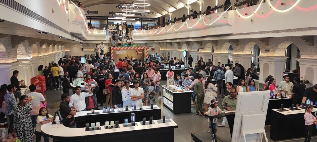 Samsung Opera House (Largest Exclusive Store and Experience Centre ...