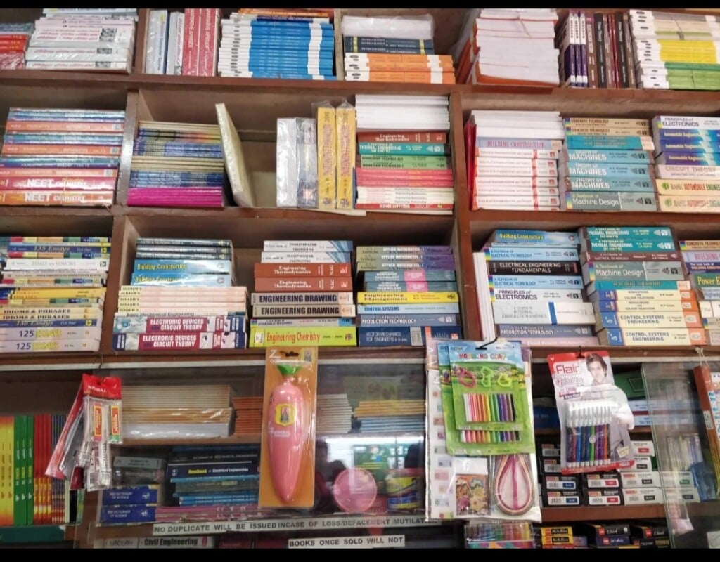 Universal Traders - Reviews, Phone, Address, Images