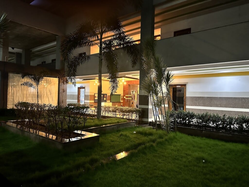 Shri Vidhya Mandhir (CBSE) - Reviews, Phone, Address, Images