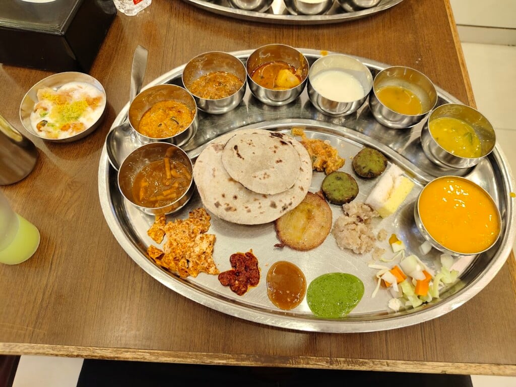 Mohanlal Ji Premium Veg Thali & Banquet | Best Veg thali restaurant in ...